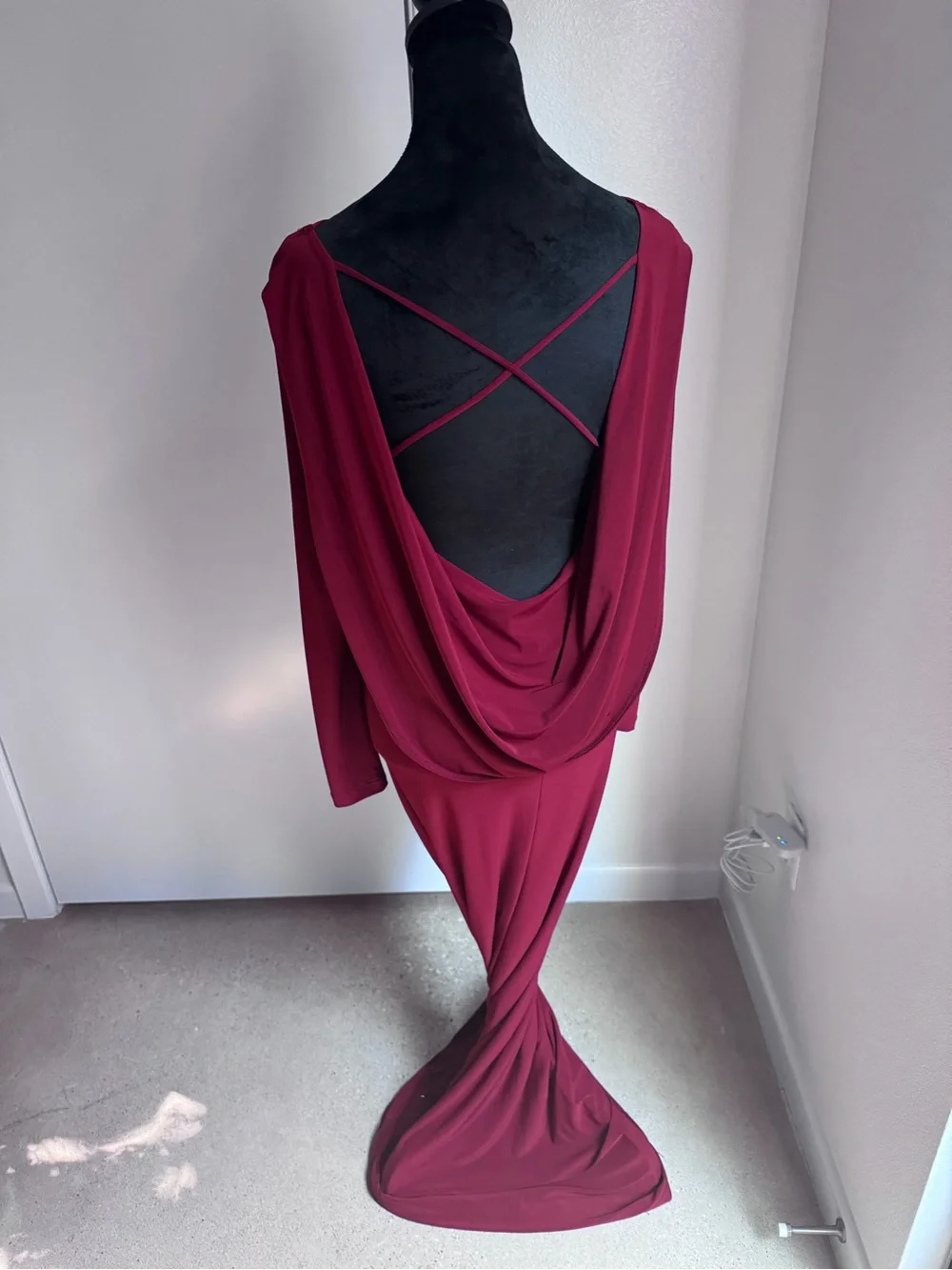 Windsor | Dresses | Windsor Burgundy Open Back Mermaid Maxi Dress Xs ...